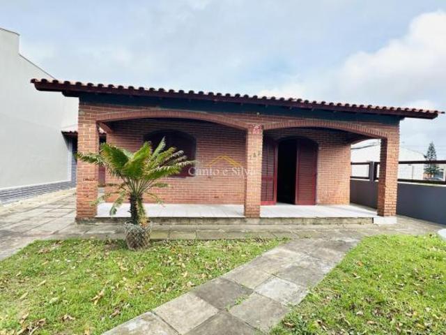 Casa com Piscina em Atlântida Sul