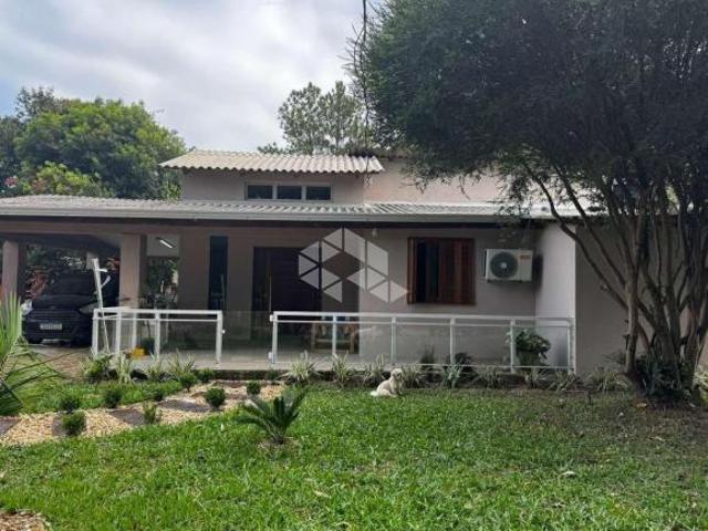 Casa com piscina em Águas Claras