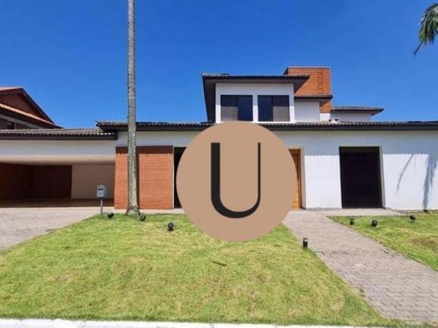 Casa com piscina em Alphaville, 4 suites