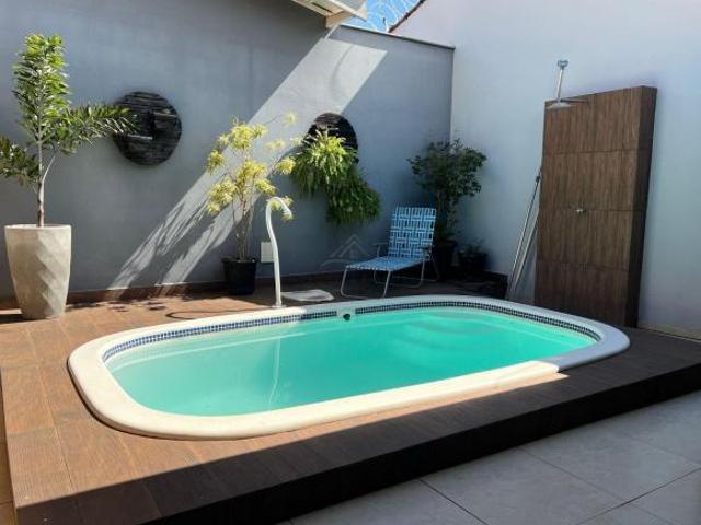 Casa com Piscina em Araçatuba
