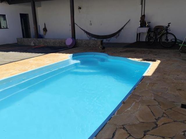 Casa com piscina em Araraquara