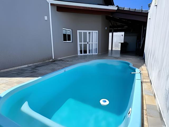 Casa com piscina em Bertioga SP 1