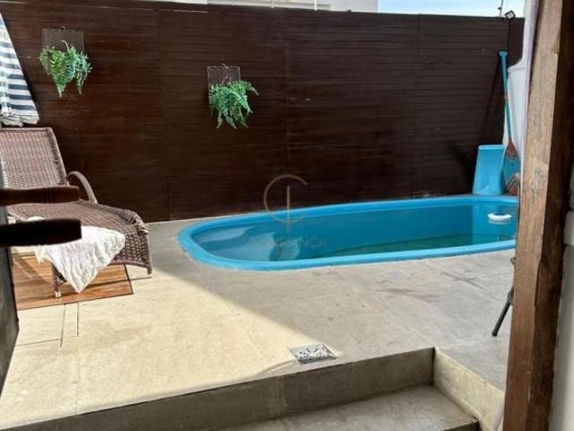 CASA COM PISCINA EM CONDOMÍNIO BAIRRO OLARIA