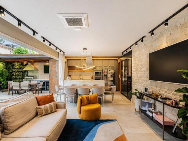 Casa com Piscina em Condomínio Fechado | Alto da Boa Vista | 336 m² | 4 dormitórios