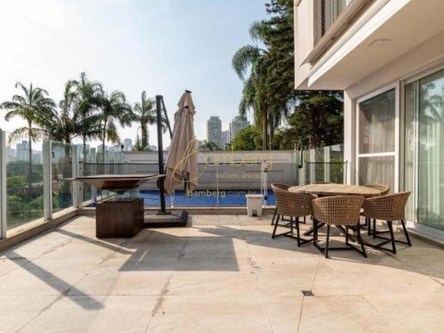 Casa com Piscina em Condomínio Fechado | Reformada | Brooklin | 328 m² | 4 Suítes | 4 Vagas