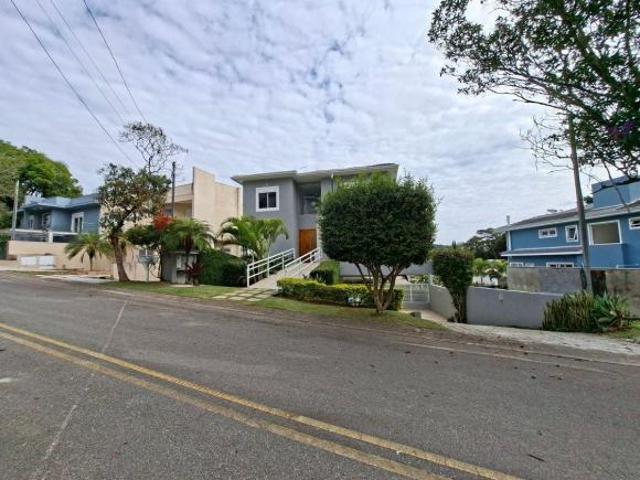Casa com piscina, em condomínio na Granja Viana, com vista maravilhosa!