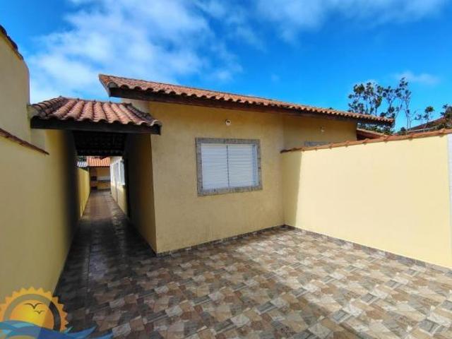 Casa com Piscina em Itanhaem SP no Bairro Satelite 2 Quartos sendo 1 Suite Area Gourmet com Chur