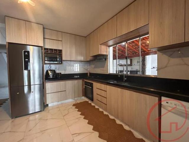 Casa com piscina em Perequê Açu Ubatuba