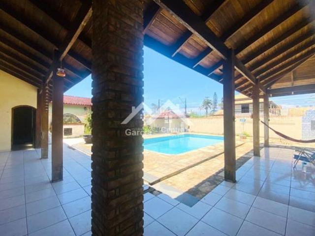 Casa com piscina em Peruíbe