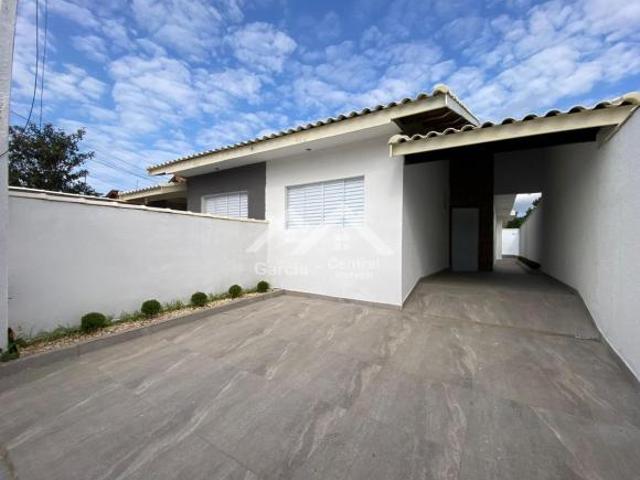 Casa com piscina em Peruíbe