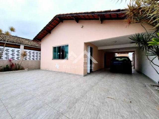 Casa com piscina em Peruíbe