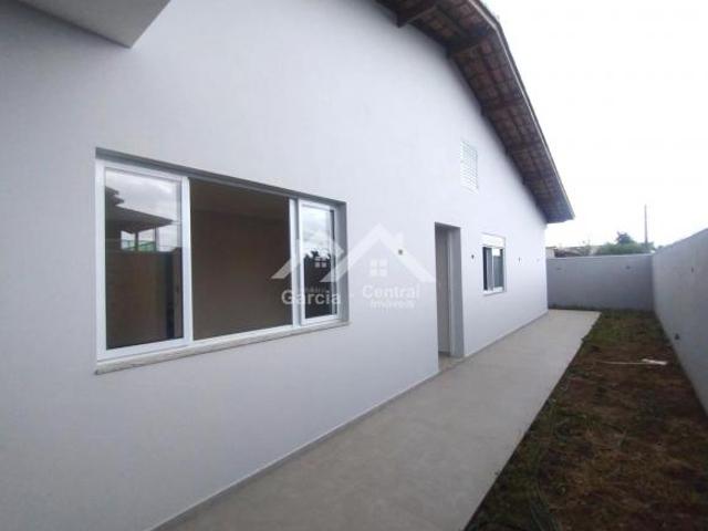 Casa com piscina em Peruíbe