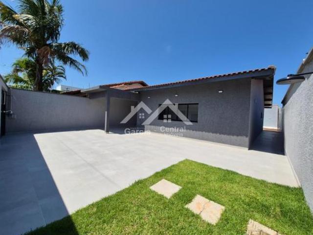 Casa com piscina em Peruíbe