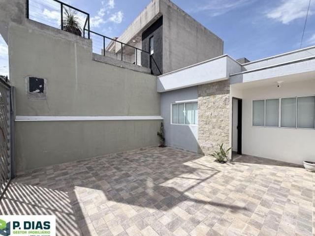 Casa com Piscina em Pinhalzinho — Exclusividade em Meio à Natureza