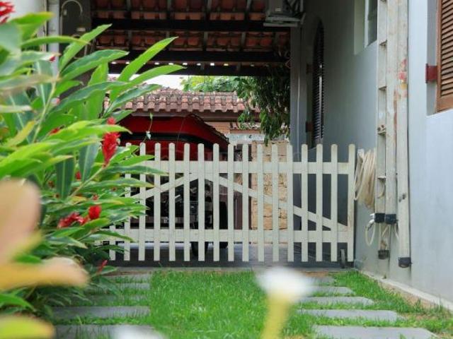 Casa com piscina em Pontal da Cruz, São Sebastião/SP