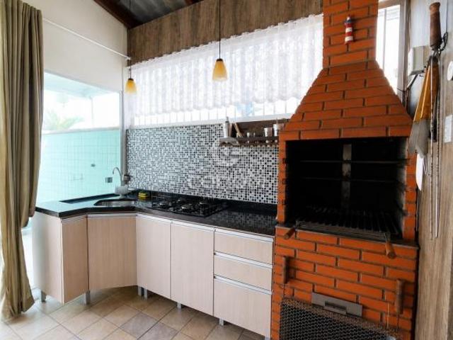 Casa com Piscina em Pontal do Paraná | 3 Quartos e