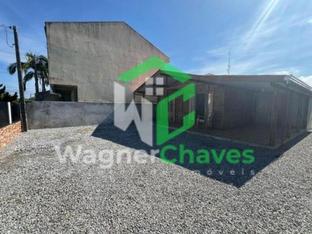 Casa com piscina em Pontal do Paraná