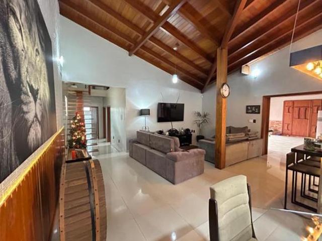 Casa com Piscina em Primavera, Novo Hamburgo Venda