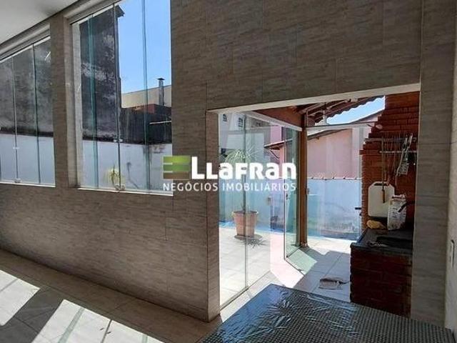 Casa com Piscina em Taboão da Serra
