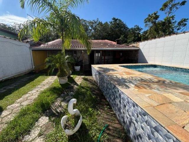 Casa com Piscina em Terreno de 250 m² no Tupy em Itanhaém – Aceita Permuta por Apartamento em Praia