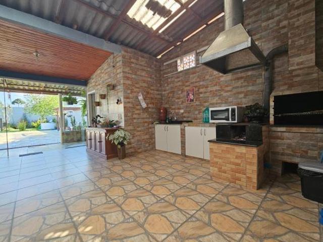 Casa com Piscina, Espaço Gourmet e Terreno de 675m em São José dos Pinhais, Qualidade de Vida Total