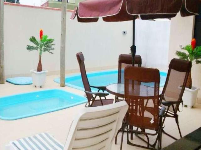 CASA COM PISCINA ESTALEIRINHO