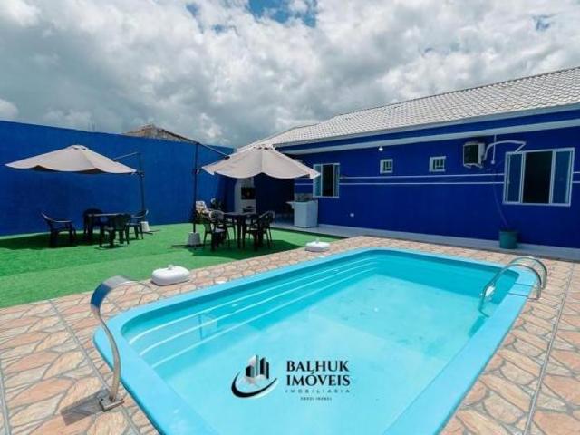 Casa com piscina financiável em Ipanema PR