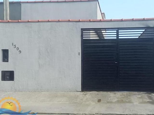Casa com piscina, hidromassagem e área gourmet à venda no Jamaica em Itanhaém