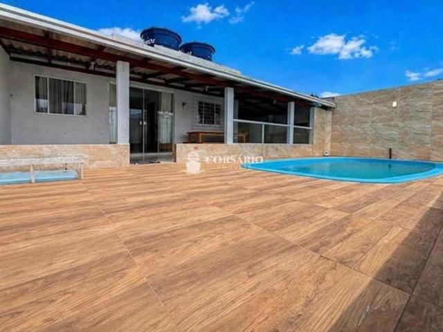 Casa com piscina + kitnet à venda em Shangrilá