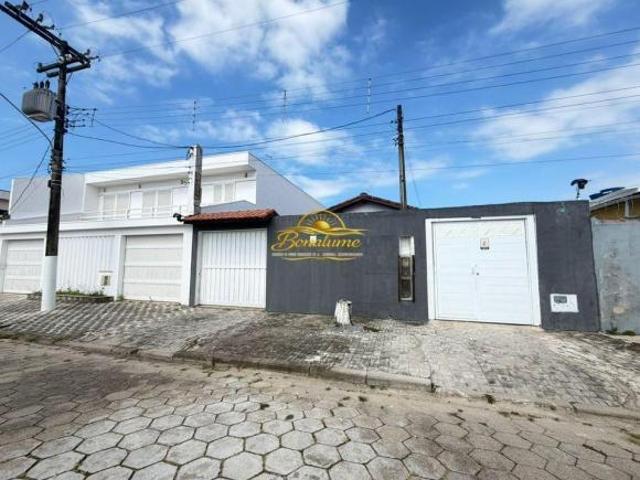 Casa com Piscina, lado Praia a venda em Mongaguá, Jd. Santana