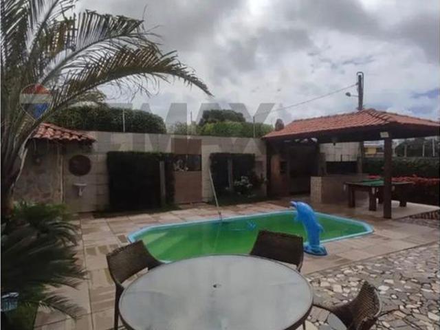 Casa com Piscina para Alugar em Candeias, PE