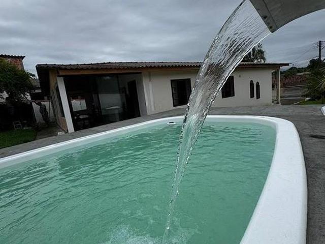 Casa com piscina Ponta da Pita Antonina