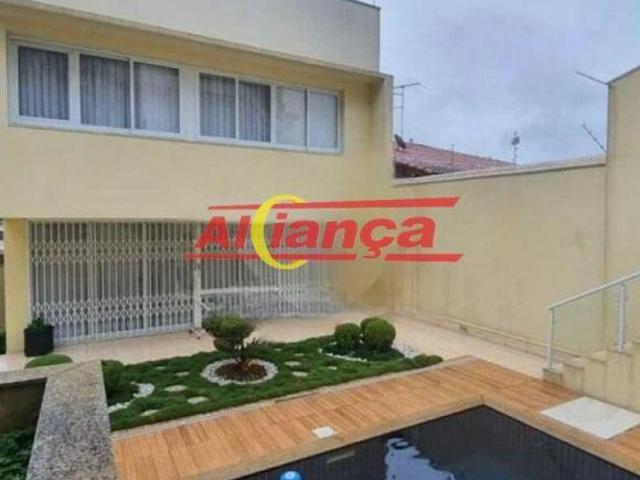 CASA COM PISCINA PQ. RENATO MAIA 400M²