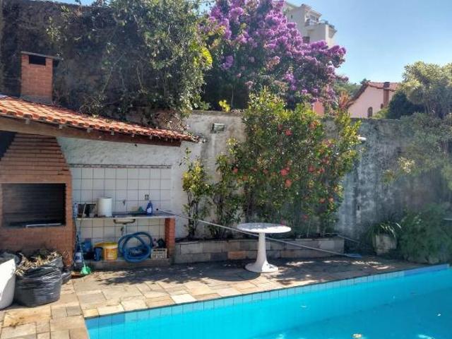 CASA COM PISCINA VILA SAO FRANCISCO VENHA MORAR LUGAR TRANQUILO E MUITOR VERDE