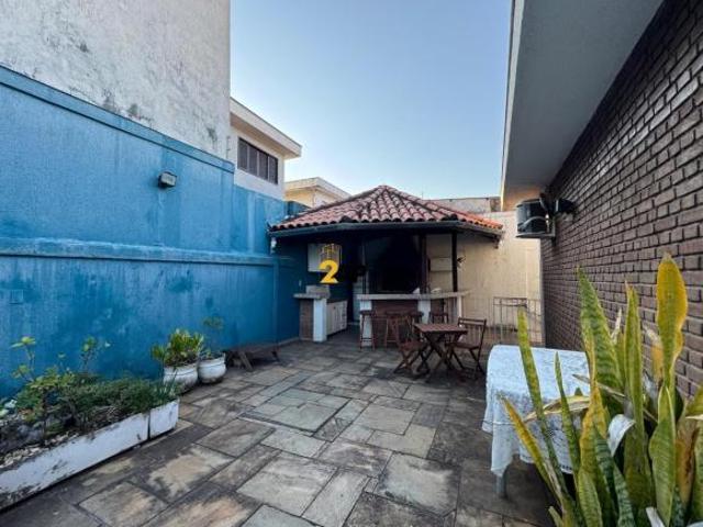 Casa com piscina 04 quartos e 05 vagas Jardim Monte Azul