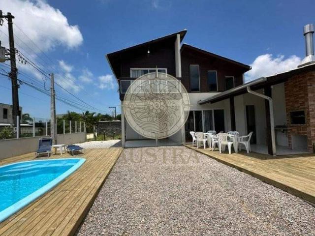 Casa com piscina