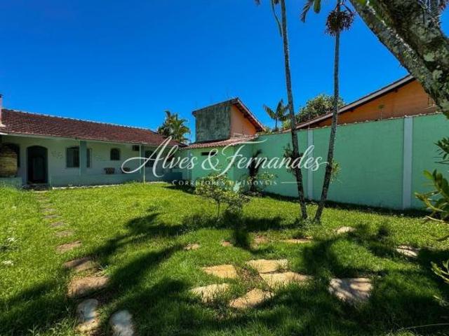 Casa com Piscina, 1 Quarto em Peruíbe, Bairro Maria Helena Novaes