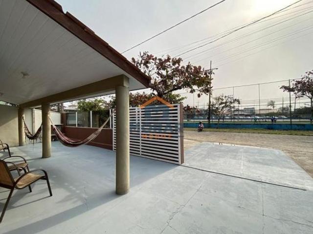 Casa com piscina, 200m do Mar em Ipanema