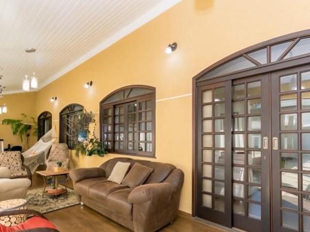 Casa com Piscina 2 suites São José dos Pinhais
