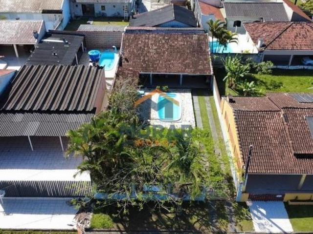 Casa com Piscina 300m do mar em Shangri la