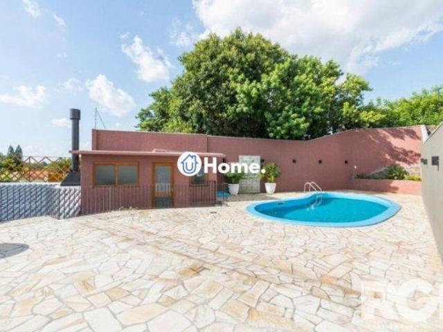 Casa com piscina, 3 dormitórios, 258m² privativos, no Jardim Itu