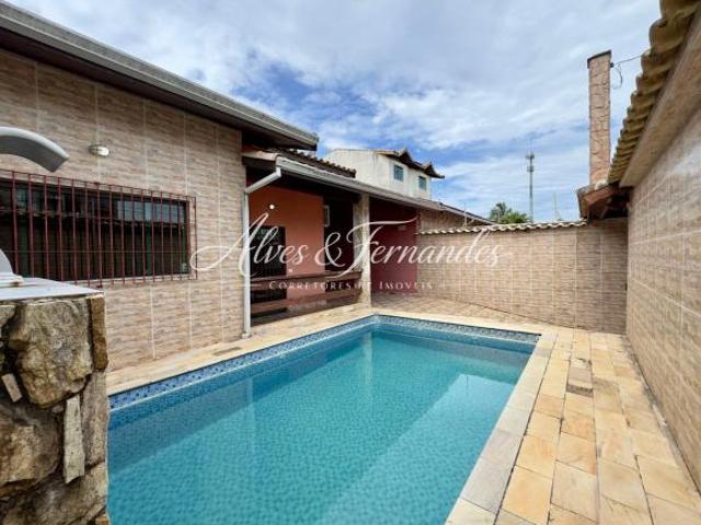 Casa com Piscina 3 Quartos sendo 1 Suíte em Peruíbe, Bairro Casablanca