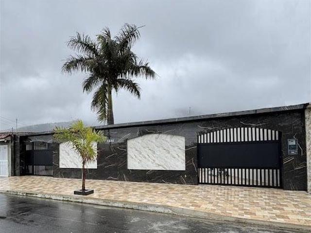 Casa com Piscina 4 quartos Solemar Praia Grande/SP