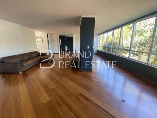 Casa com piscina 540 m², 4 quartos, piscina e 4 vagas no bairro Jardim Guedala