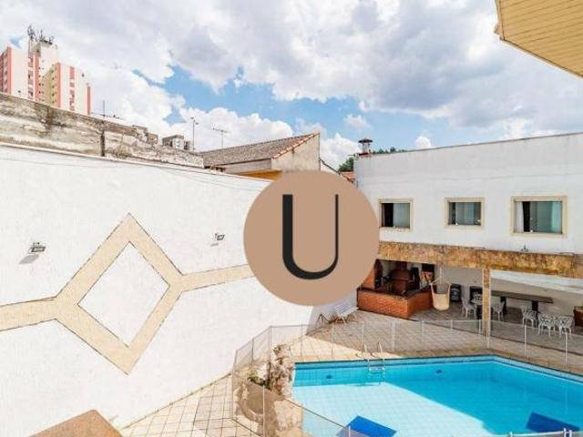 CASA COM PISCINA, 5 SUITES, 8 VAGAS