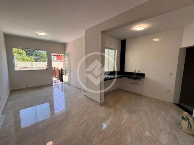 CASA COM PISCINA