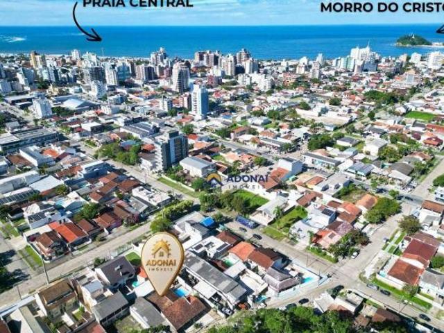 Casa com Piscina, 6 dormitórios à venda, 290 m² por R$ 900.000 Centro Guaratuba/PR