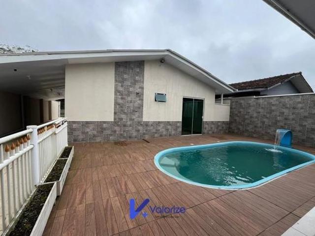 Casa com piscina 6 quartos edícula