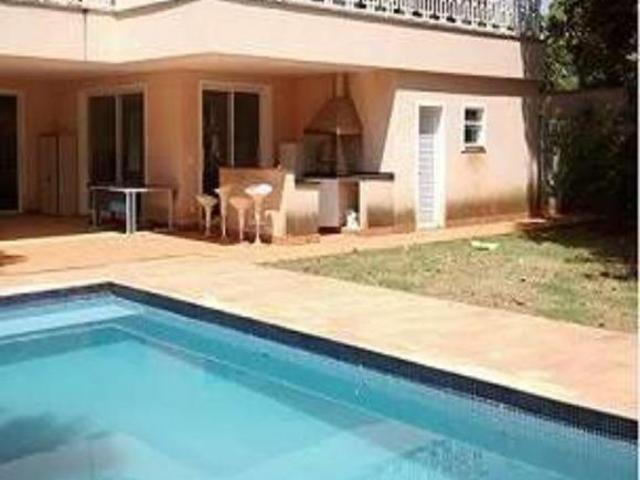 Casa com piscina 700m2 5 suítes 8 vagas semi mobiliado Alto da Boa Vista