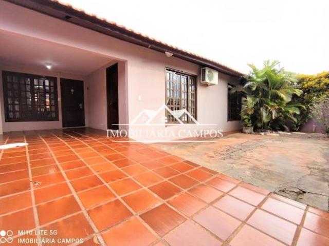 CASA COM PISINA E ÓTIMA LOCALIZAÇÃO, JD. GISELA, TOLEDO PR